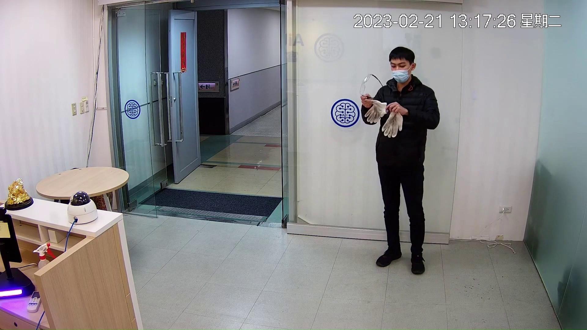 Person and Helmet Instance Segmentation Dataset by PPECheckv2