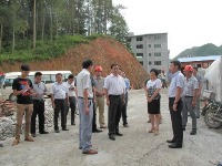 hard hat worker detection Object Detection Dataset and Pre-Trained Model by iat355