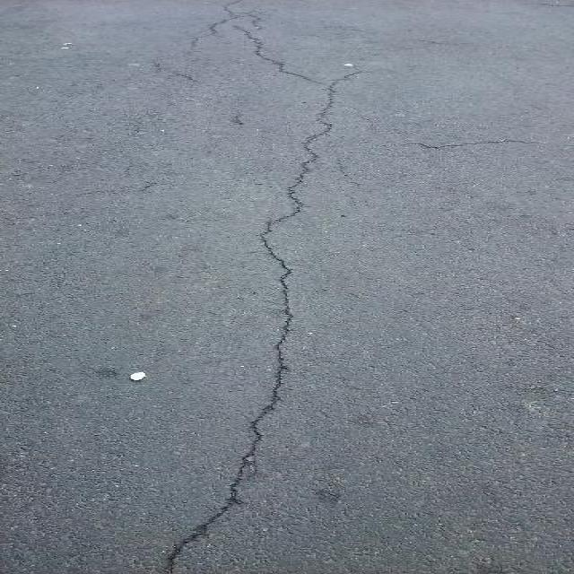 crack Object Detection Dataset by project-creo0