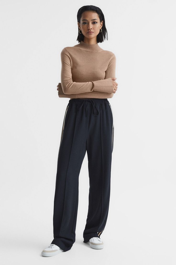 DeepFashion Instance Segmentation Dataset and Pre-Trained Model by clothes