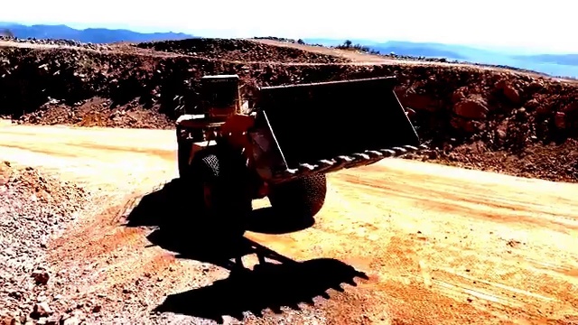 Loader Bucket Classification Instance Segmentation Model by MILLI