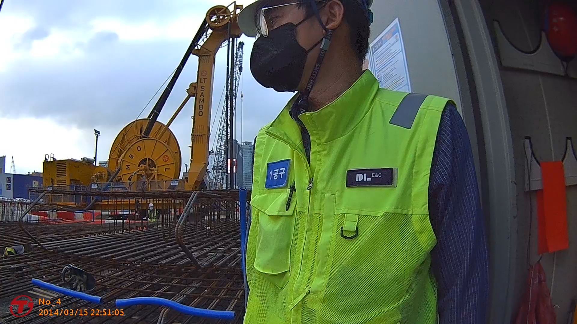 8 Object Detection Dataset by construction sites