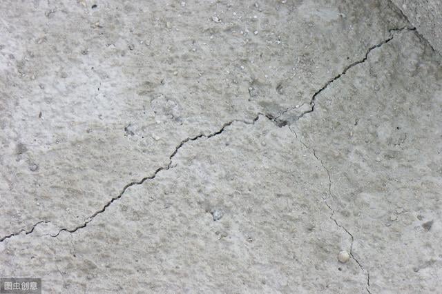 Cracks Object Detection Dataset and Pre-Trained Model by ChingNi