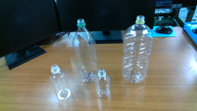 transparent object with cap Instance Segmentation Dataset by recon3d