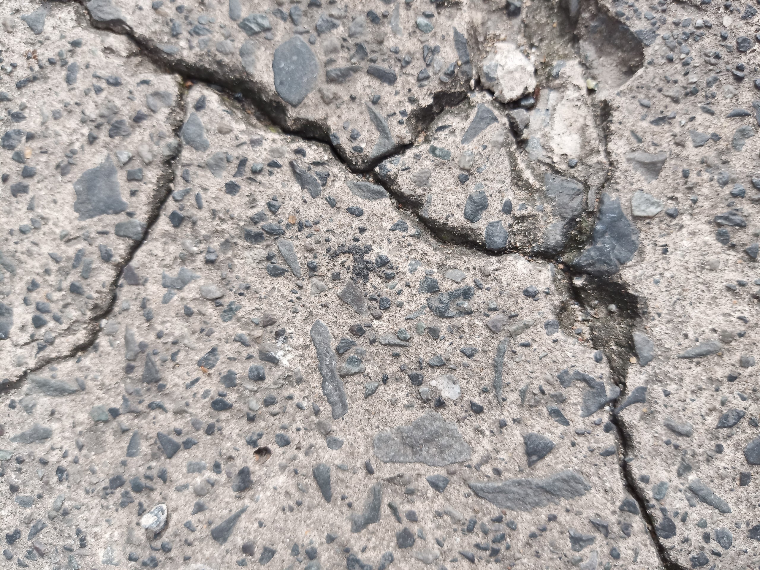 Crack Detection using Instance Segmentation in YOLOv8 Instance Segmentation Dataset by jiu