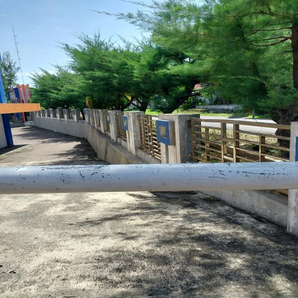 Obstacle In Public Spaces Object Detection Dataset and Pre-Trained Model by cath