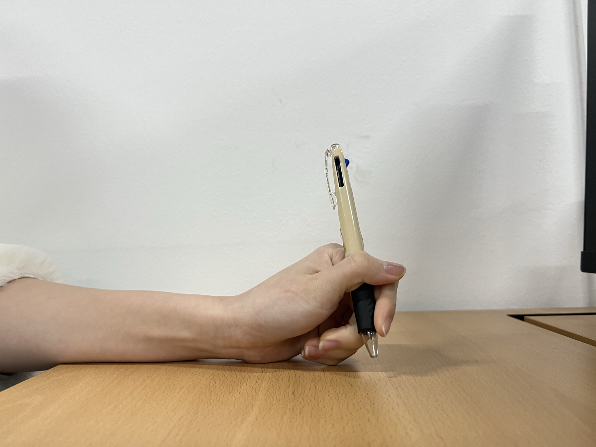 hand Object Detection Dataset by class