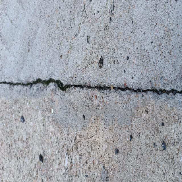 Concrete cracks Instance Segmentation Dataset by Potcasdace