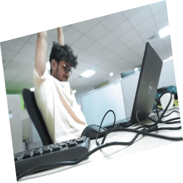 Detect people using phone Object Detection Dataset by Data annotation