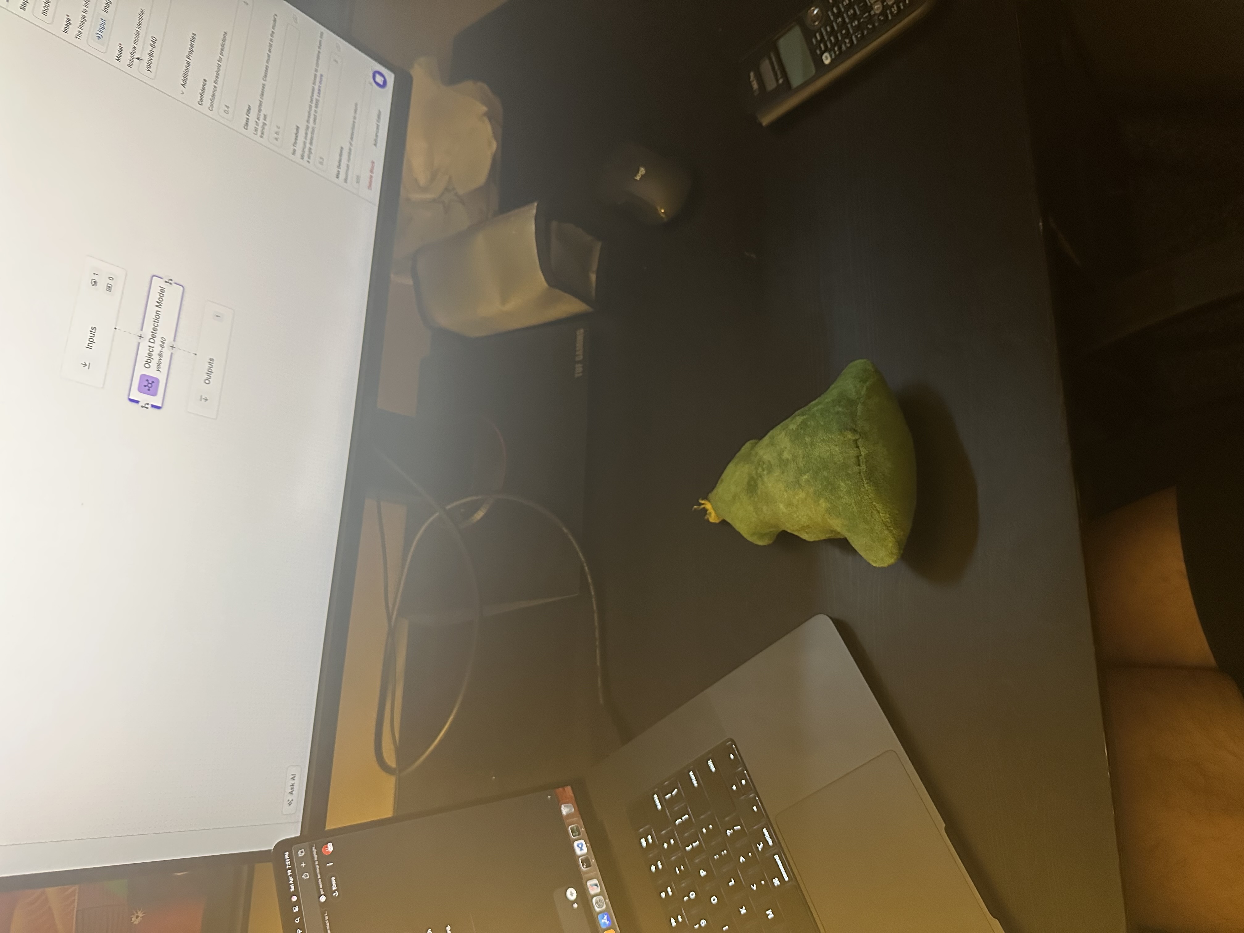 CV object detection Chew Toy - Roboflow Universe