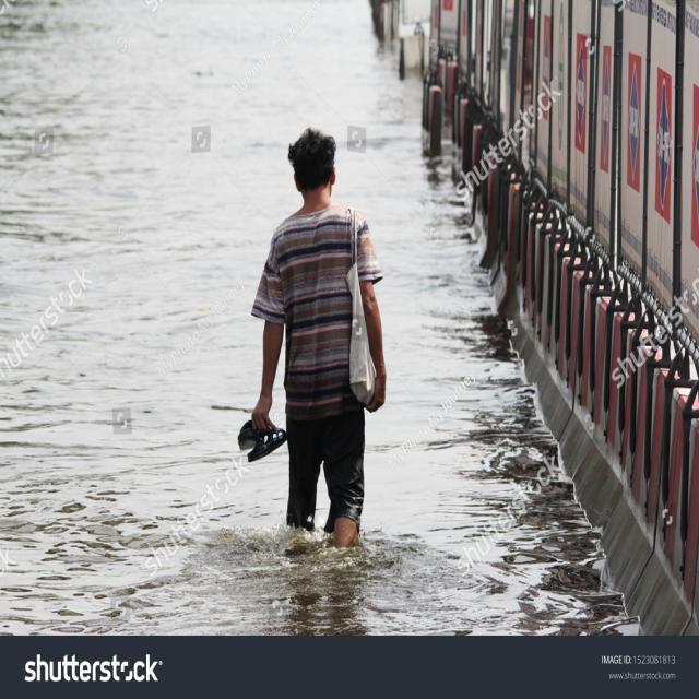 yolo-floods-relief Object Detection Model by Modellabel