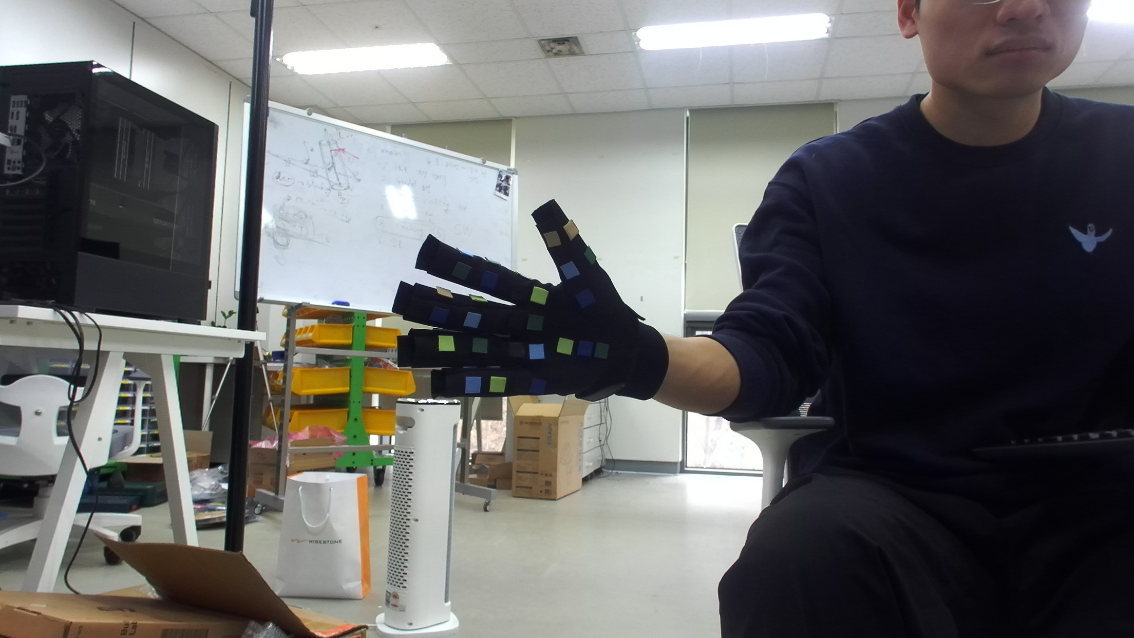 righthandfinal Object Detection Dataset by glove