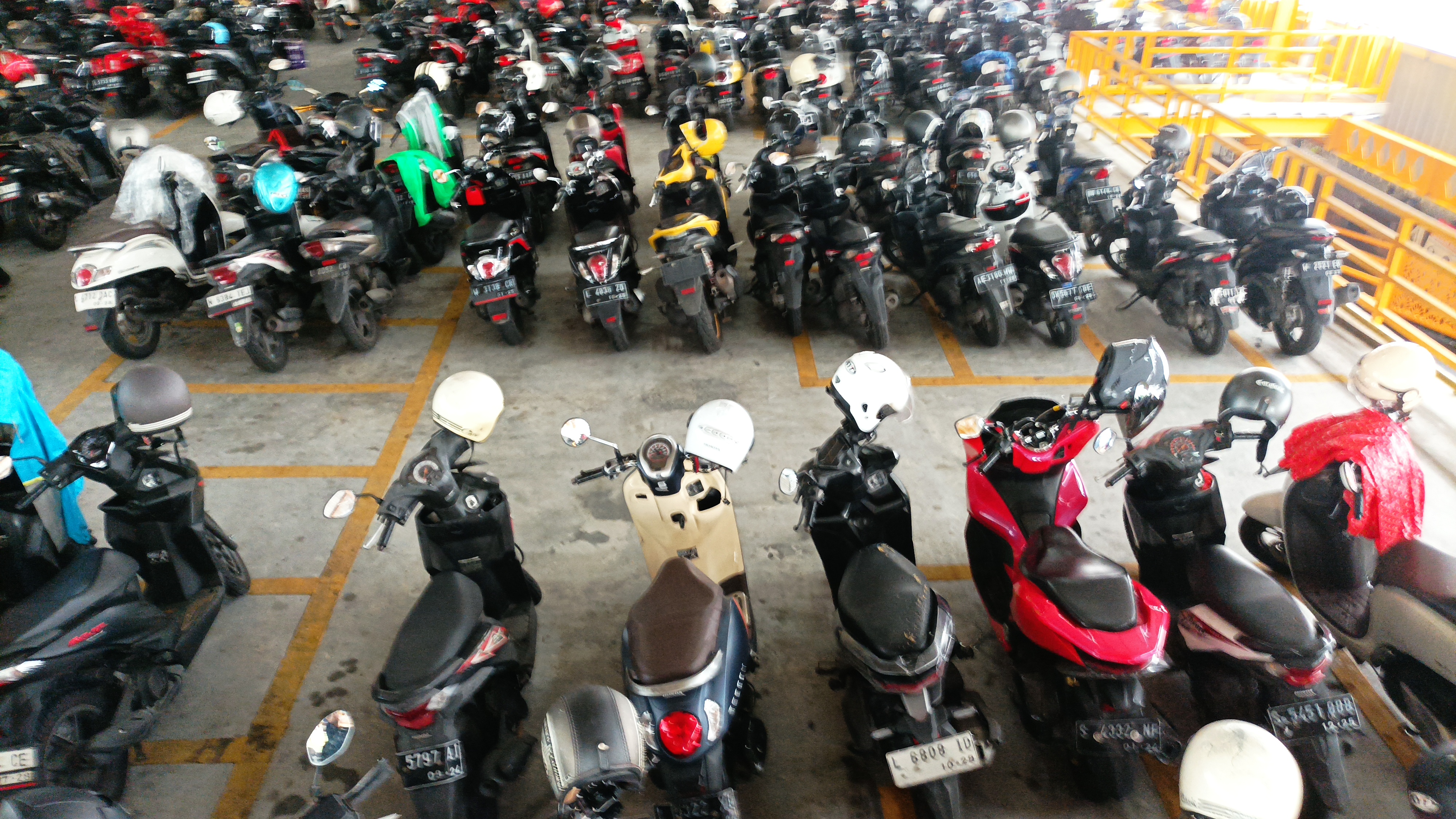 Motorcycles detection Object Detection Dataset by myimages
