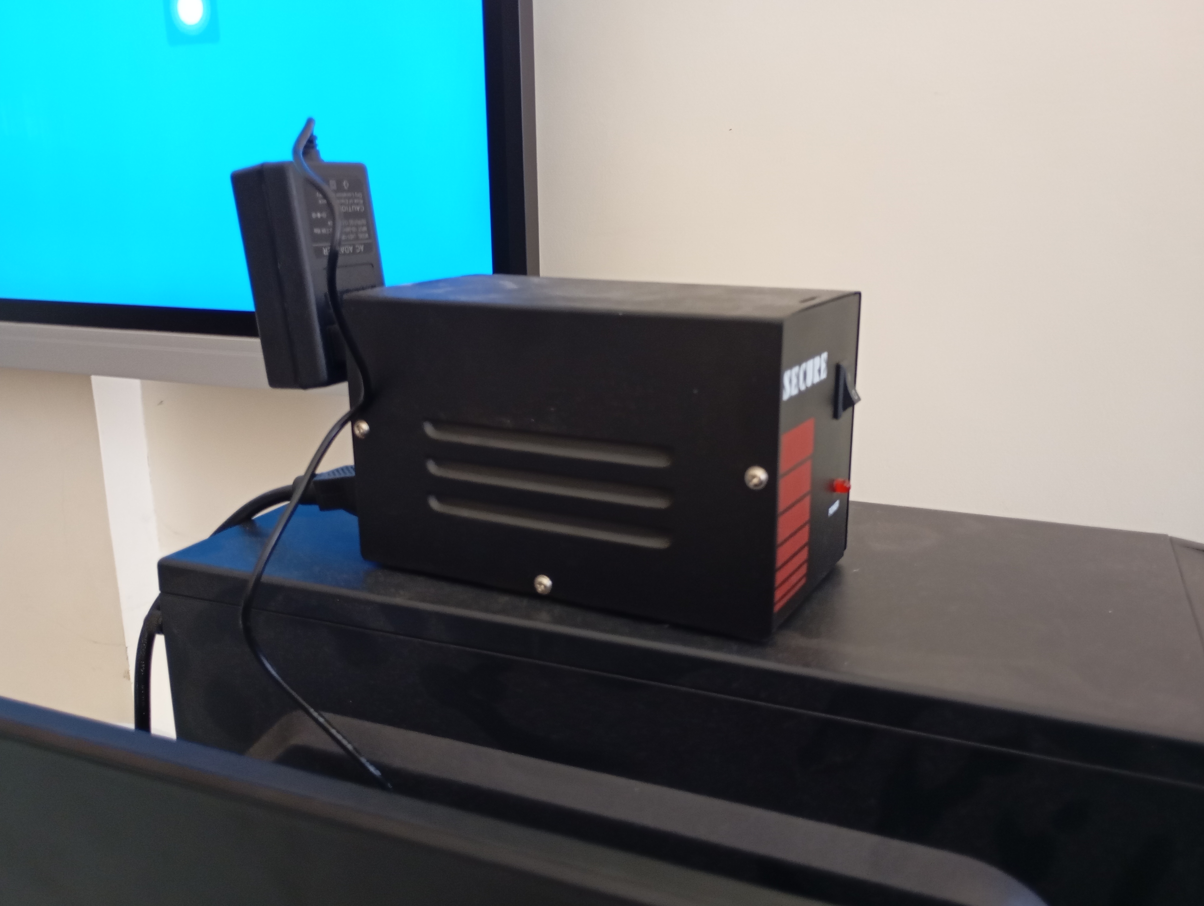 Computer Hardware Components Object Detection Dataset by bee