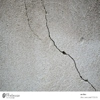 CRACK DETECTION USING PYTHON - Roboflow Universe