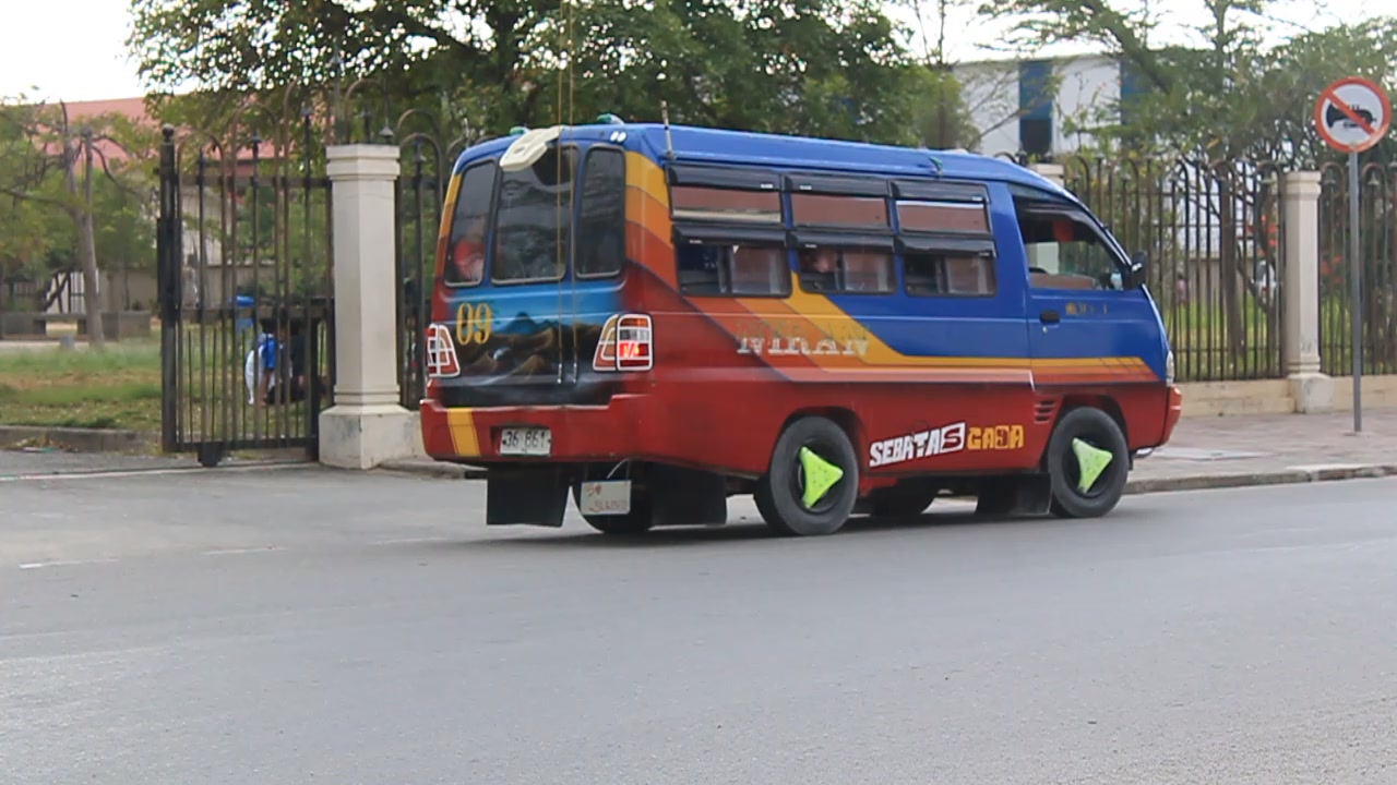 Mikrolet_Vehicles Object Detection Model by Gifu university