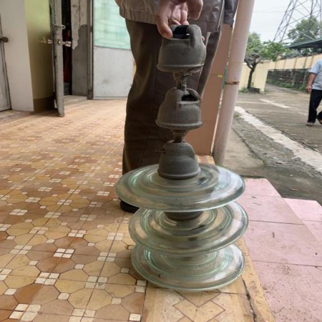 INSULATOR FAULT DETECTION Object Detection Dataset and Pre-Trained Model by Nitin Mane