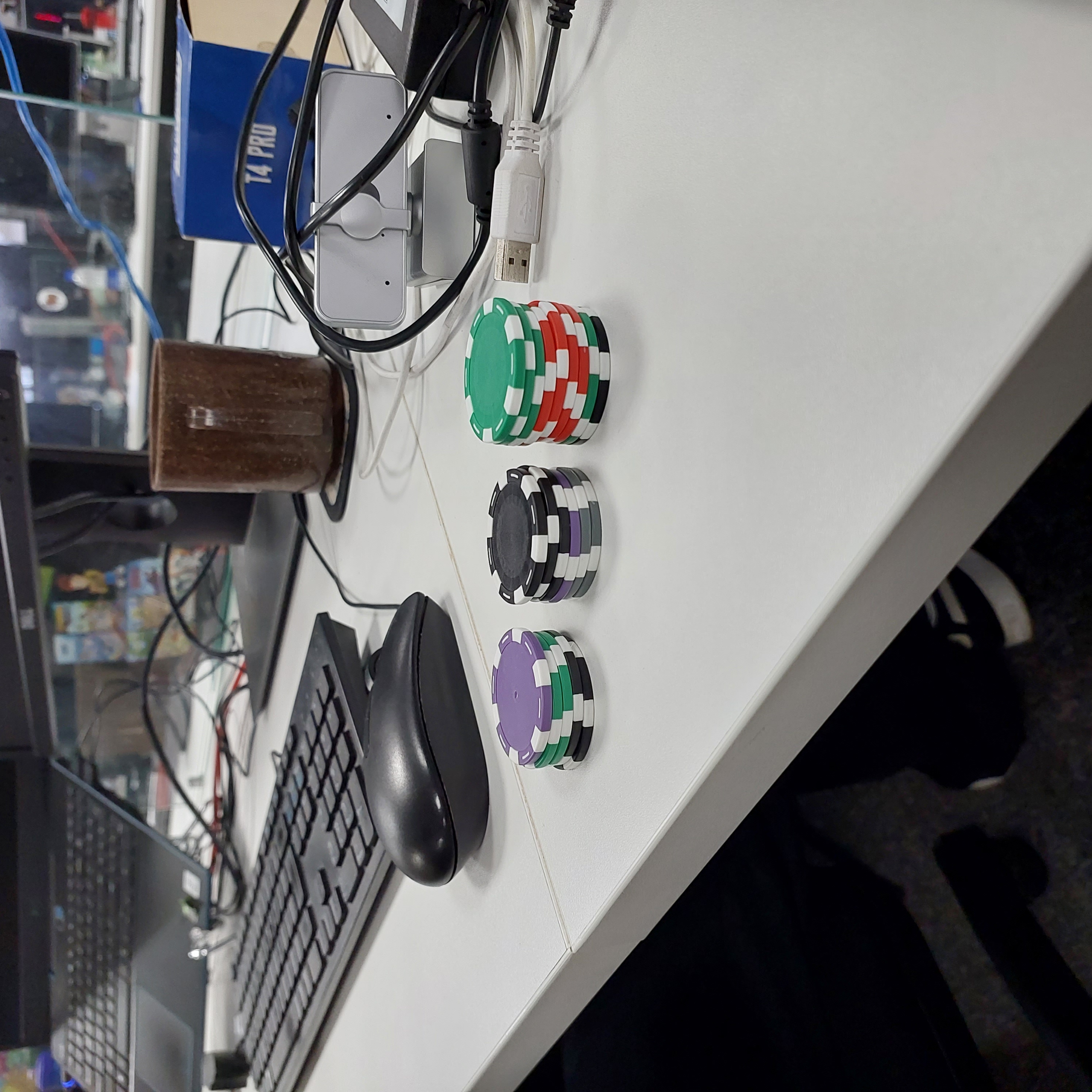 chips-counter-V4-color Instance Segmentation Dataset and Pre-Trained Model by Daniel de Lima ...