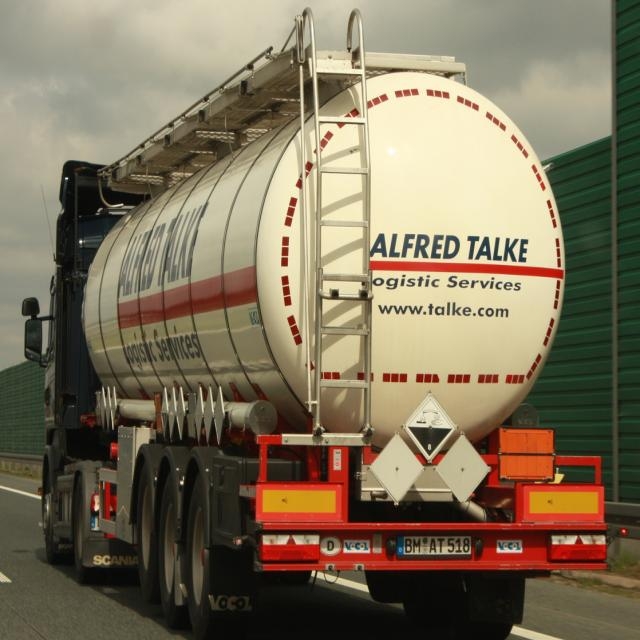 Truck Placards Object Detection Dataset by Mathias Workspace