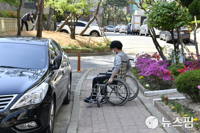 Wheelchair Object Detection Dataset By Seokwoolee