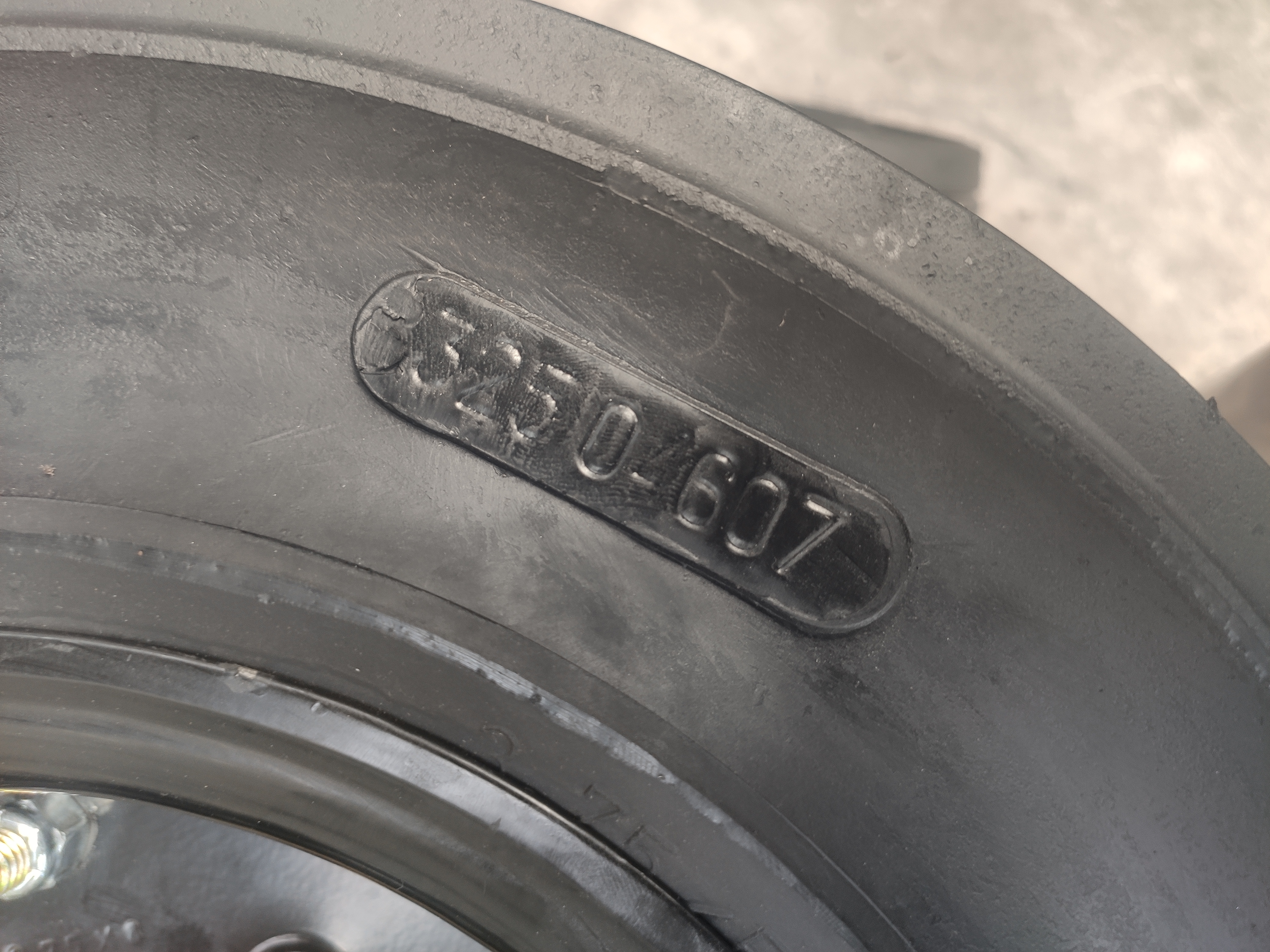 Tyre-Images Object Detection Dataset by Emrald