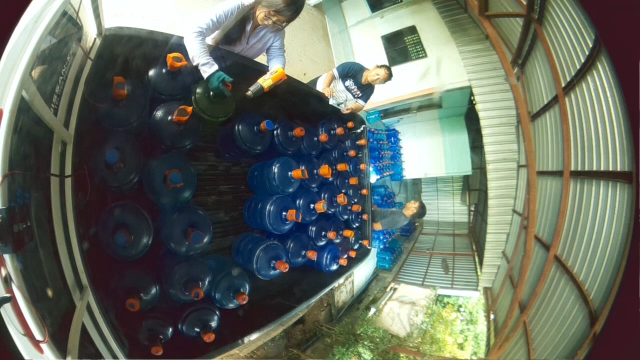 Gallon Bottle Object Detection Dataset and Pre-Trained Model by RoboFlowAI