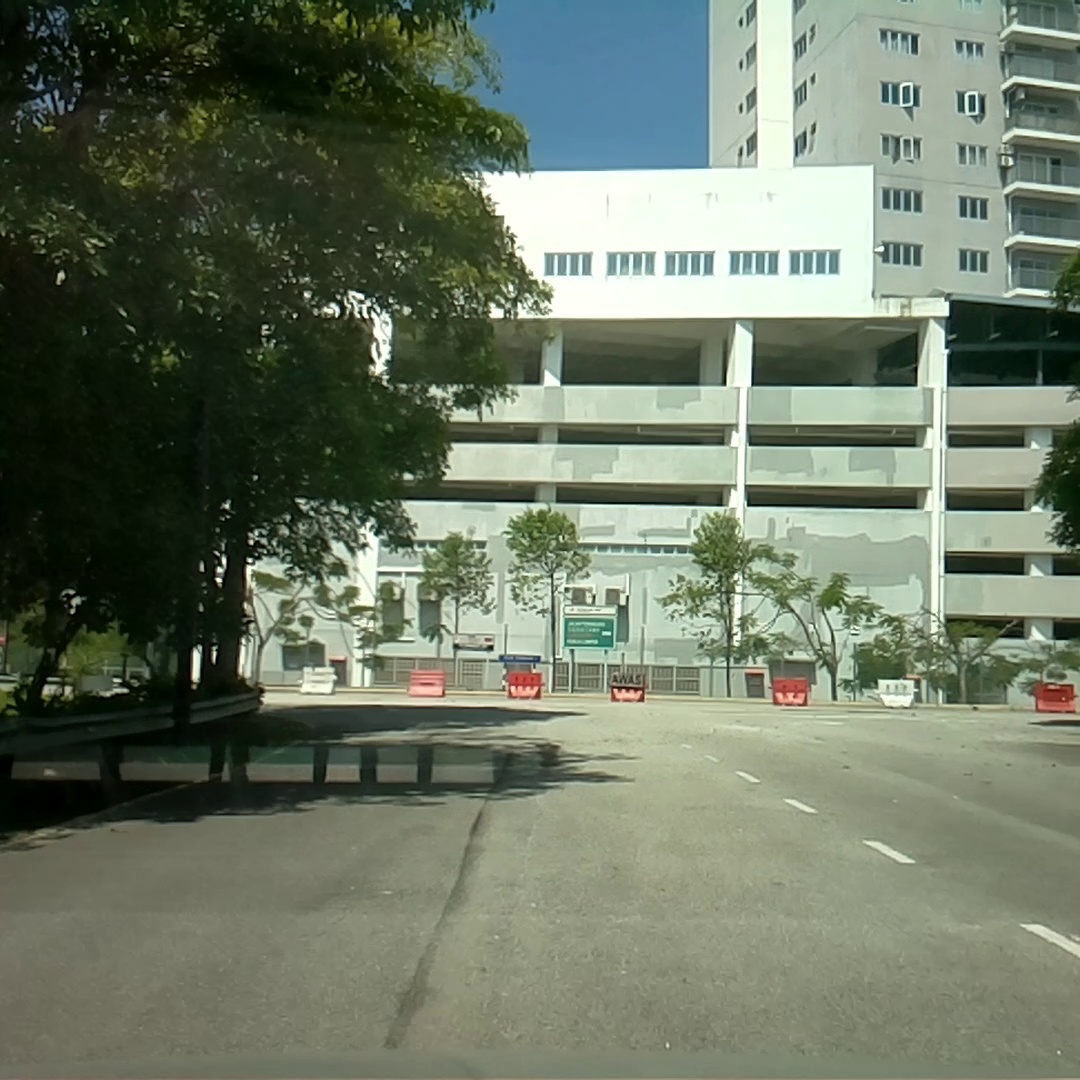 Speedbump And Potholes Detection Object Detection Dataset By Lawrence Wong