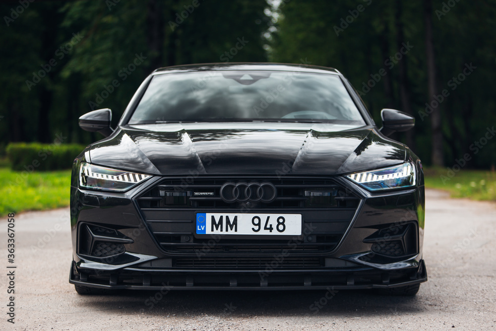 cars Classification Dataset and Pre-Trained Model by CV2023