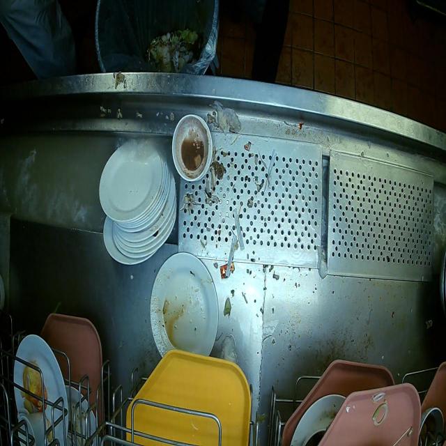 Food Waste Detection Yolo Object Detection Dataset by zerobyte