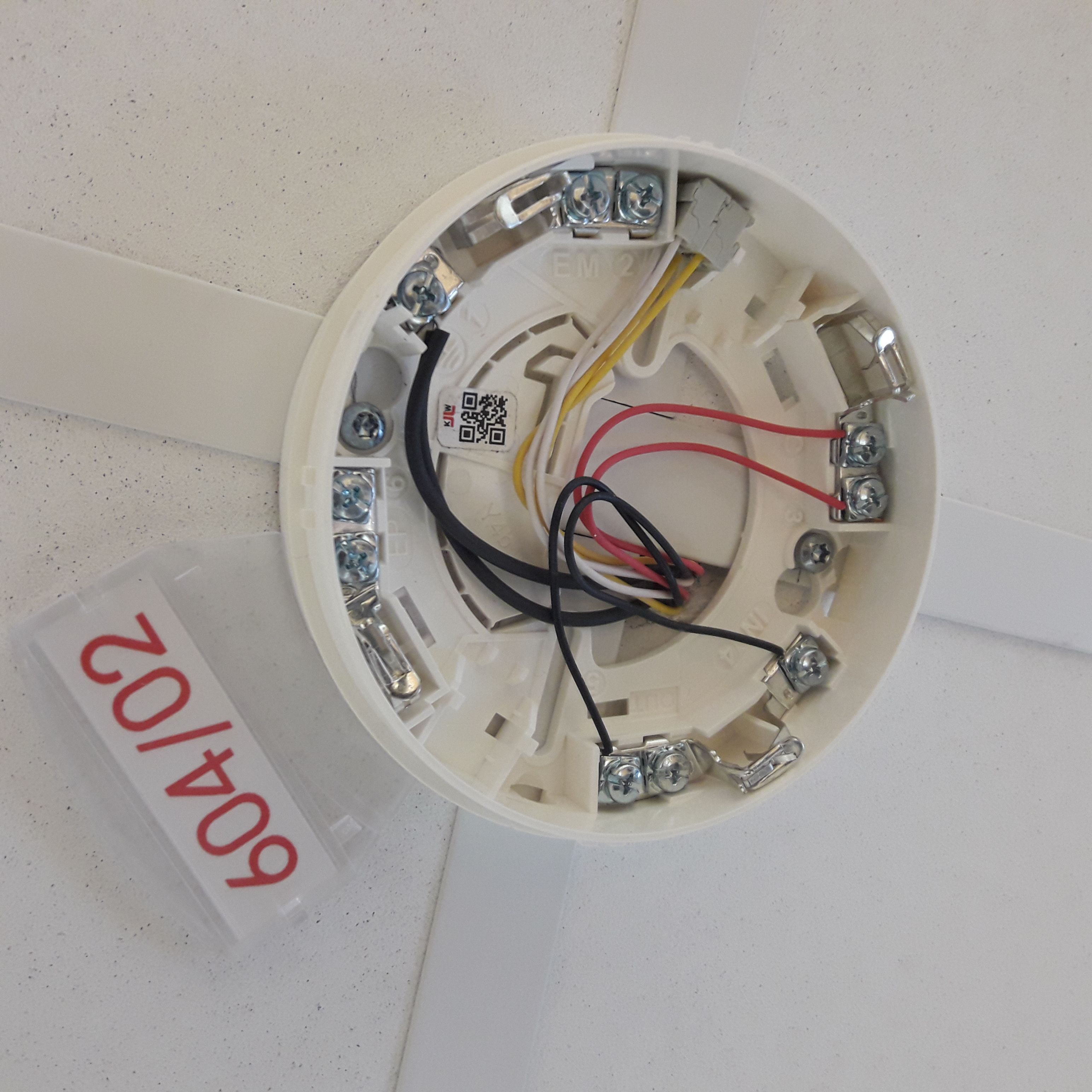 hole segment Instance Segmentation Dataset and Pre-Trained Model by riqx