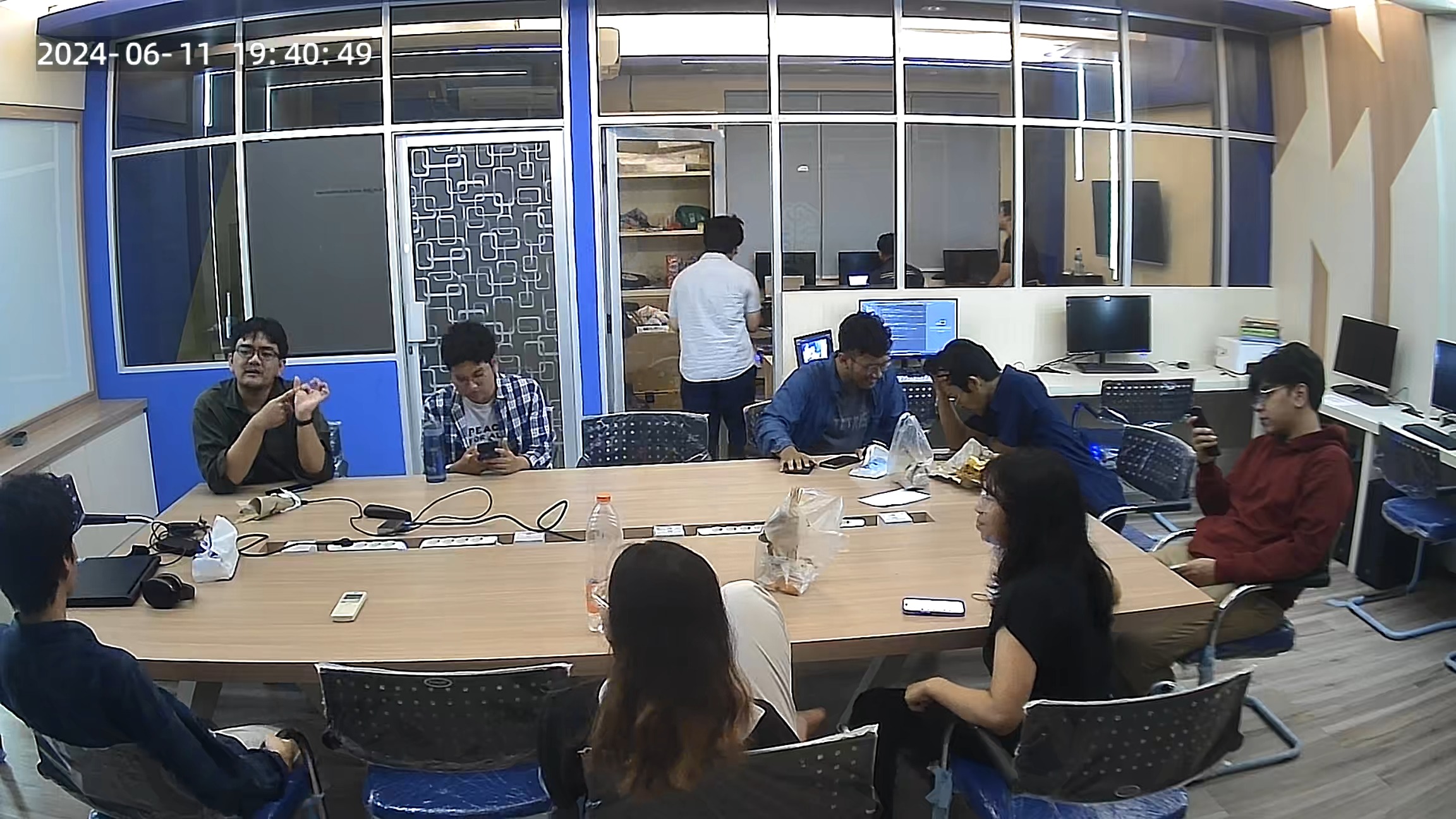 people-detection Object Detection Model by workspace1