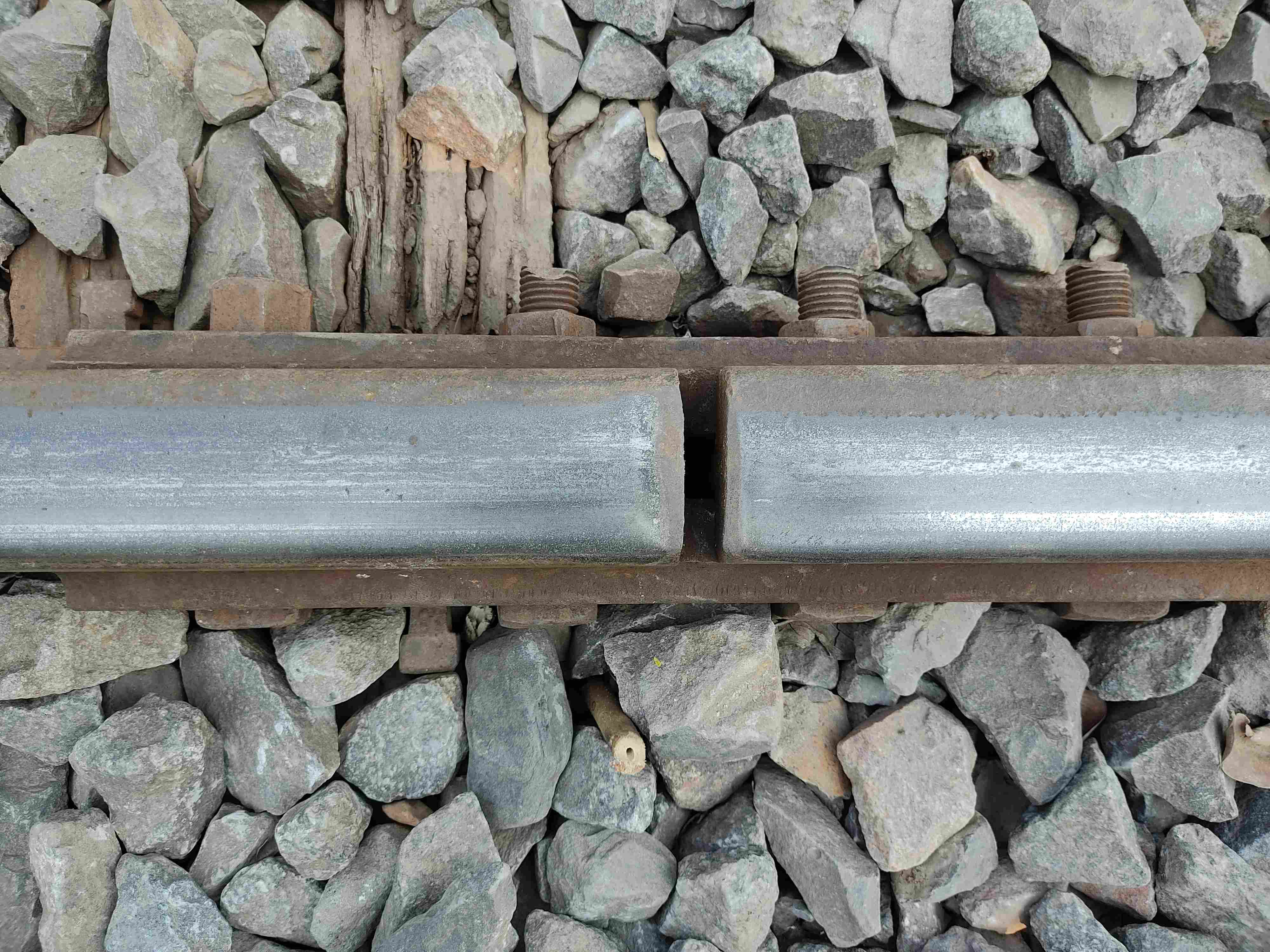 Railway Track Inspection Object Detection Model By Iit Mandi