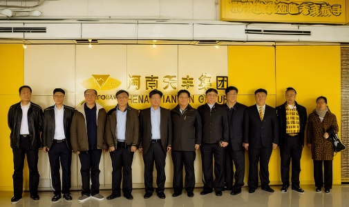 Hard Hat Sample With Kopikat Object Detection Model by OpenCVAI