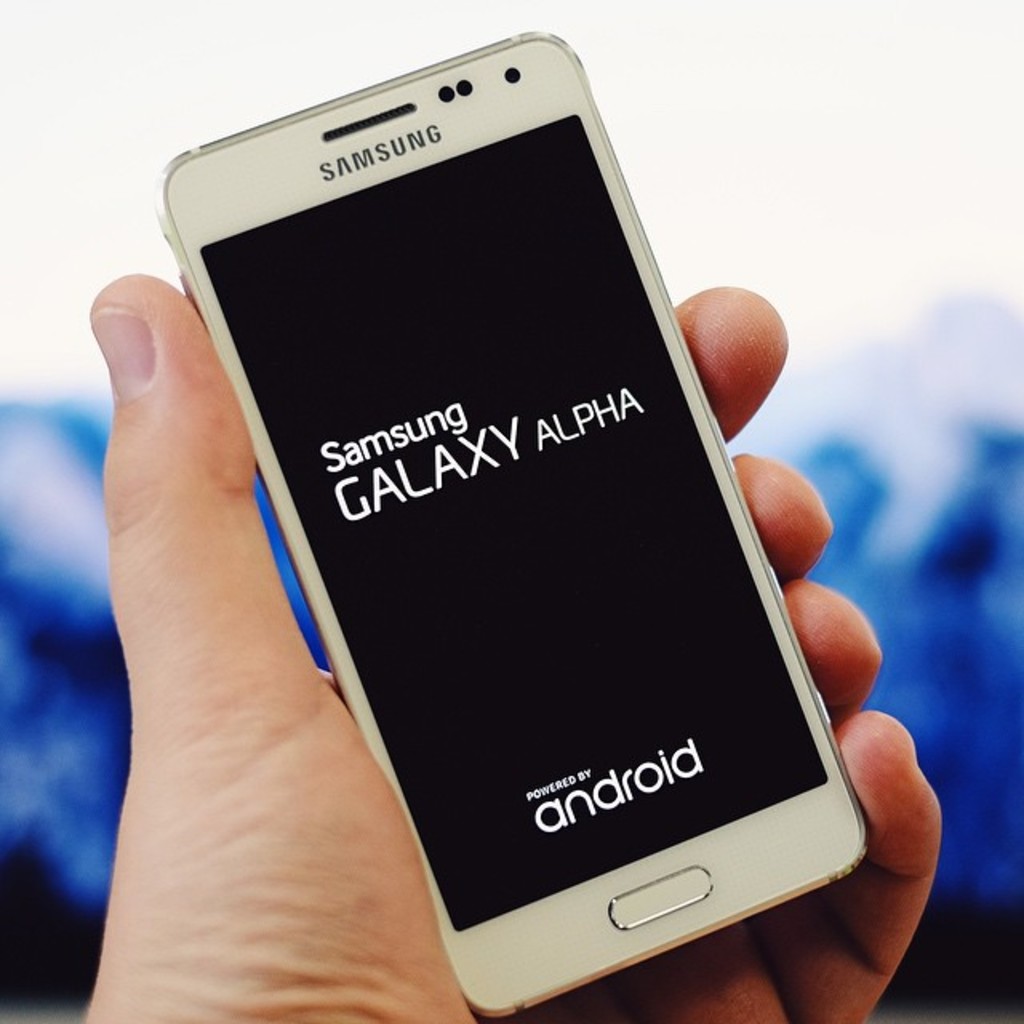 Mobile Phone Object Detection Model By Celal Eroglu