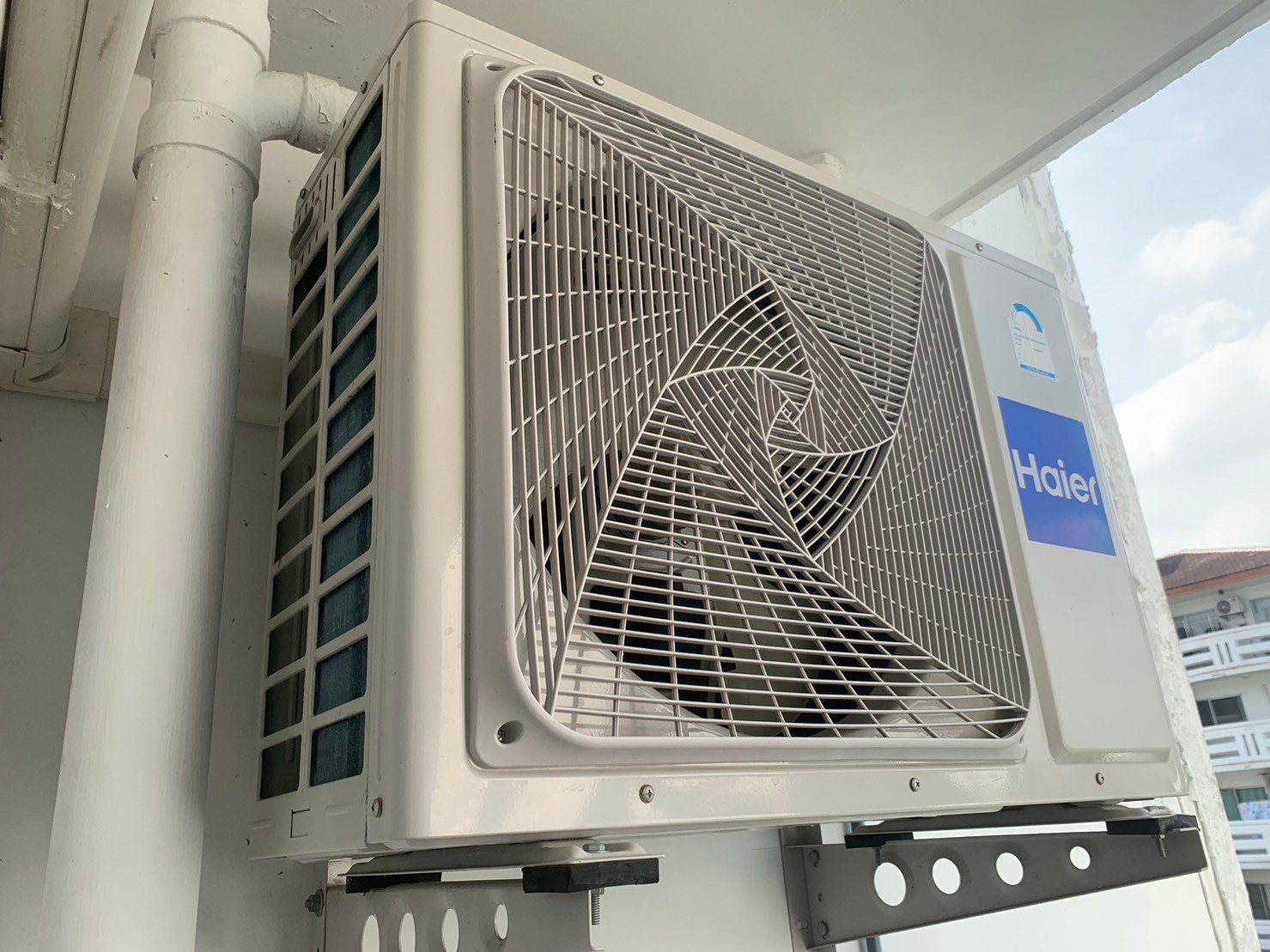 How to Use the Air compressor Object Detection API