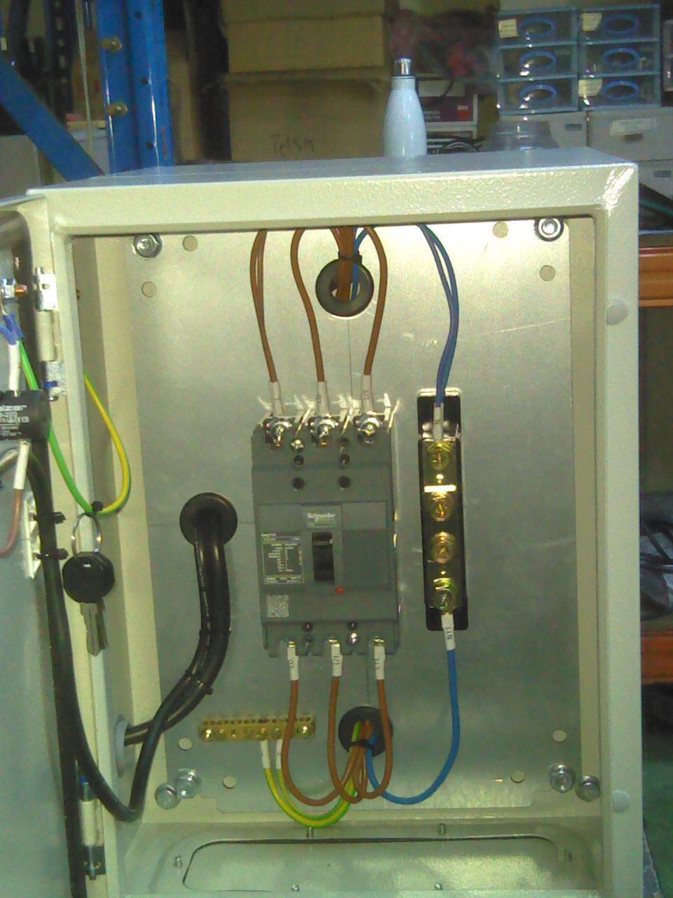 Wired 3-Pole MCCB Object Detection Dataset and Pre-Trained Model by junqi