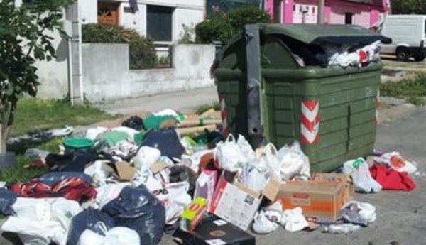 Waste Object Detection Model by garbage bin