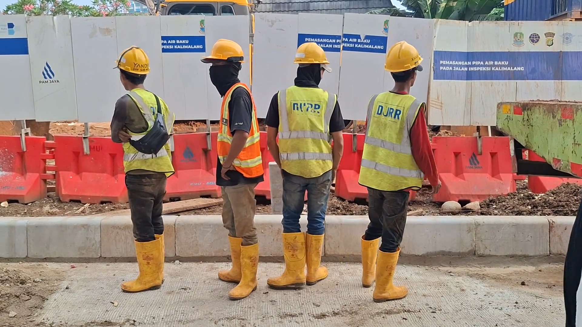 ppe detection Object Detection Dataset by Dyah Ayu