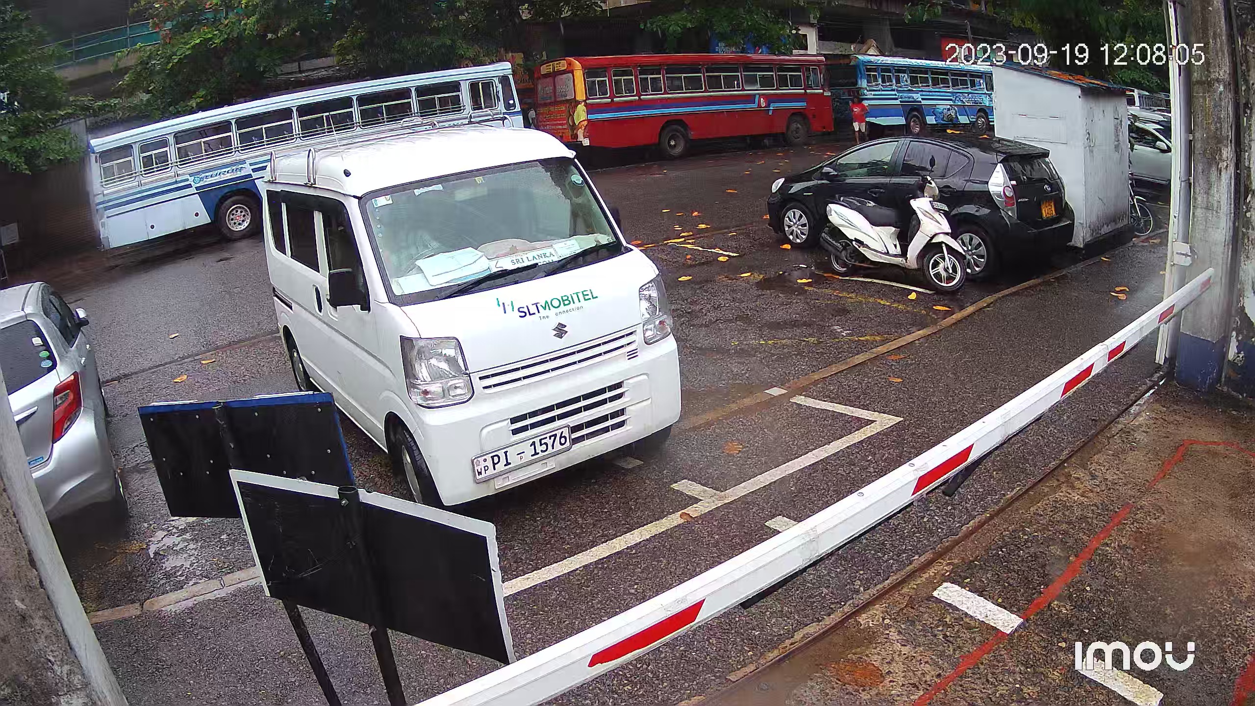 How to Use the Number Plate Object Detection API