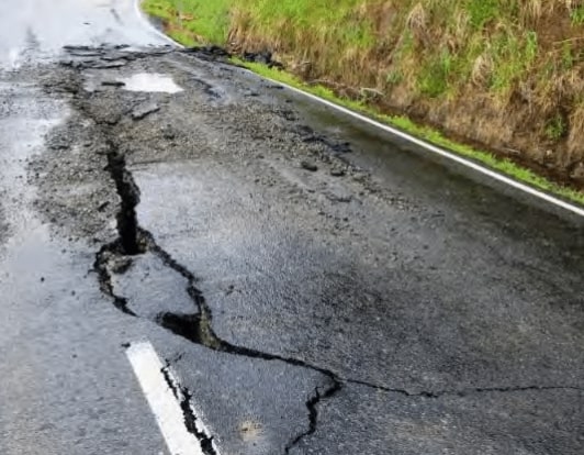 Potholes Cracks Object Detection Dataset And Pre Trained Model By Elf Ak