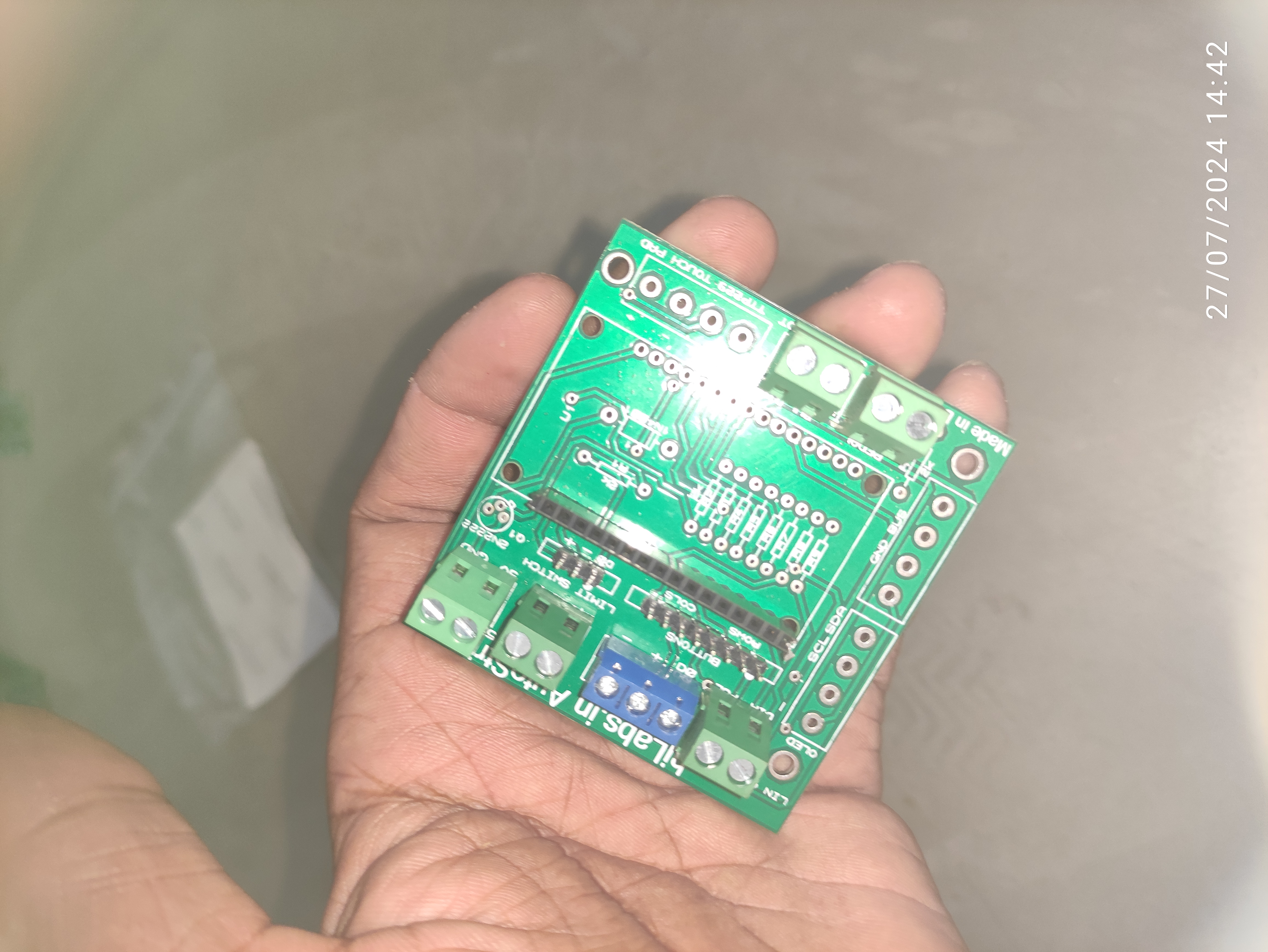 track_solder_points Instance Segmentation Model by hjlabsin