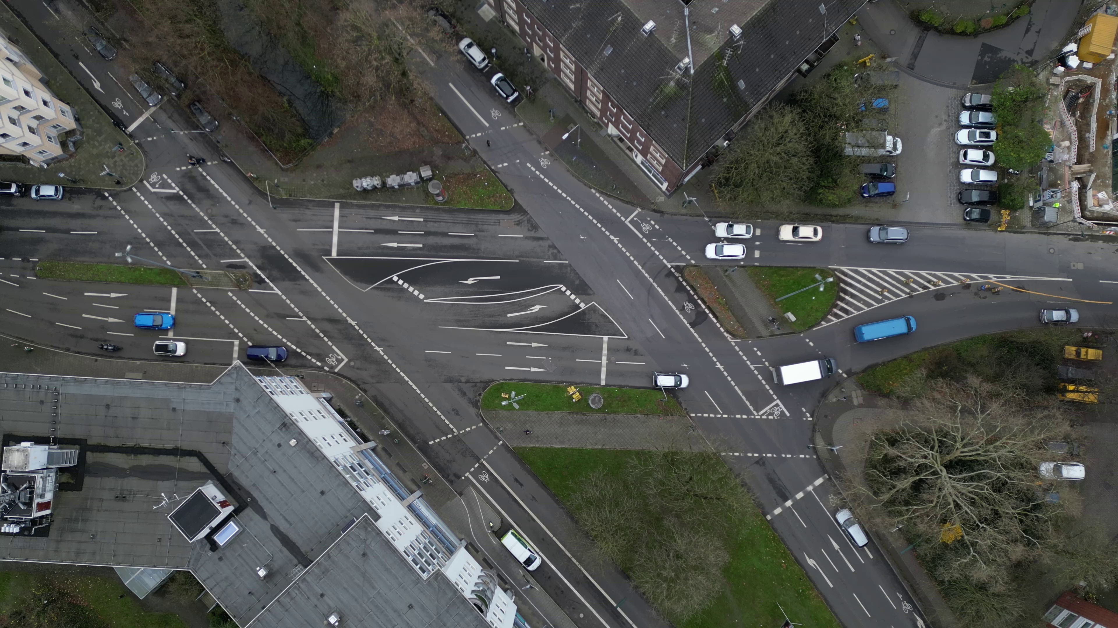 Tracking2 Object Detection Dataset by Joshua