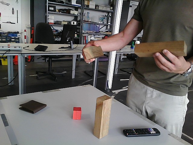 wood_block Object Detection Dataset by MegaPose object tracking