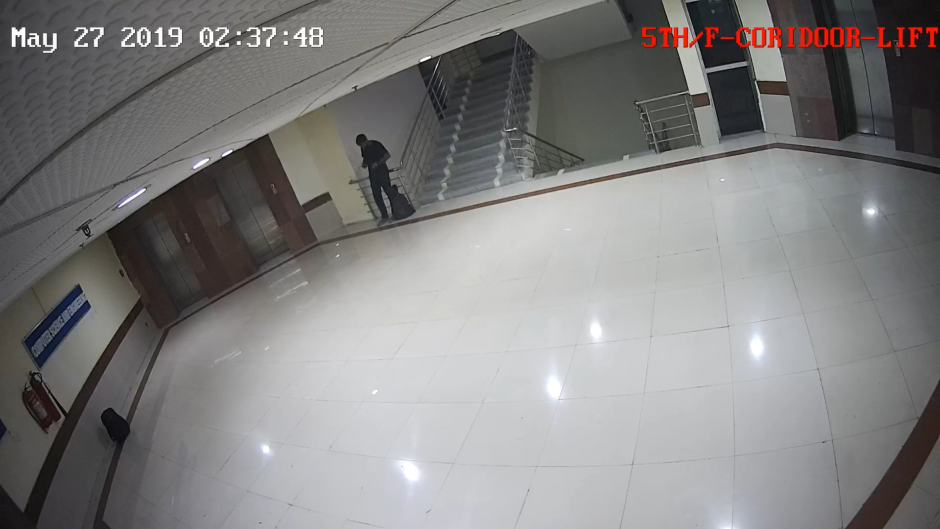 Luggage_2_dataset Object Detection Model (v2, 2026-01-15 2-12pm) by Cars