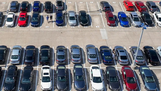 Cars parking 2 Object Detection Dataset by cars