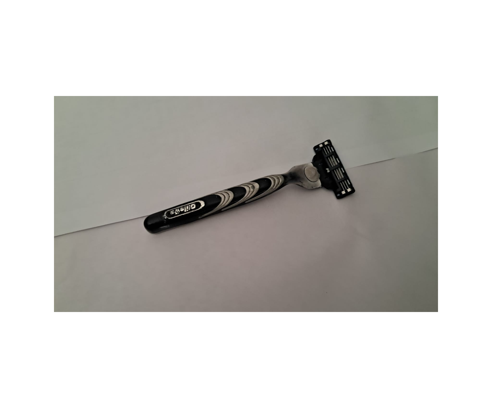 Razor Object Detection Dataset by ImageMakerInside2