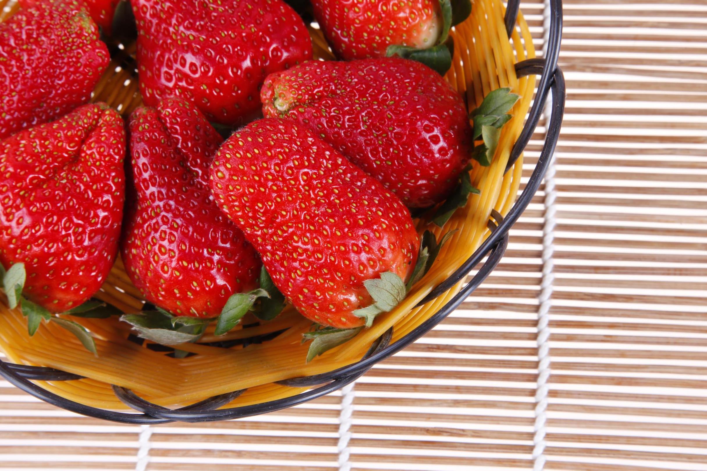 Strawberry Object Detection Dataset by dcu