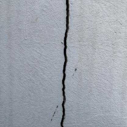 road crack Instance Segmentation Model (v1, 2025-04-16 12:01am) by ...