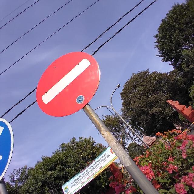 Road Sign Detection Object Detection Model By Khulna University