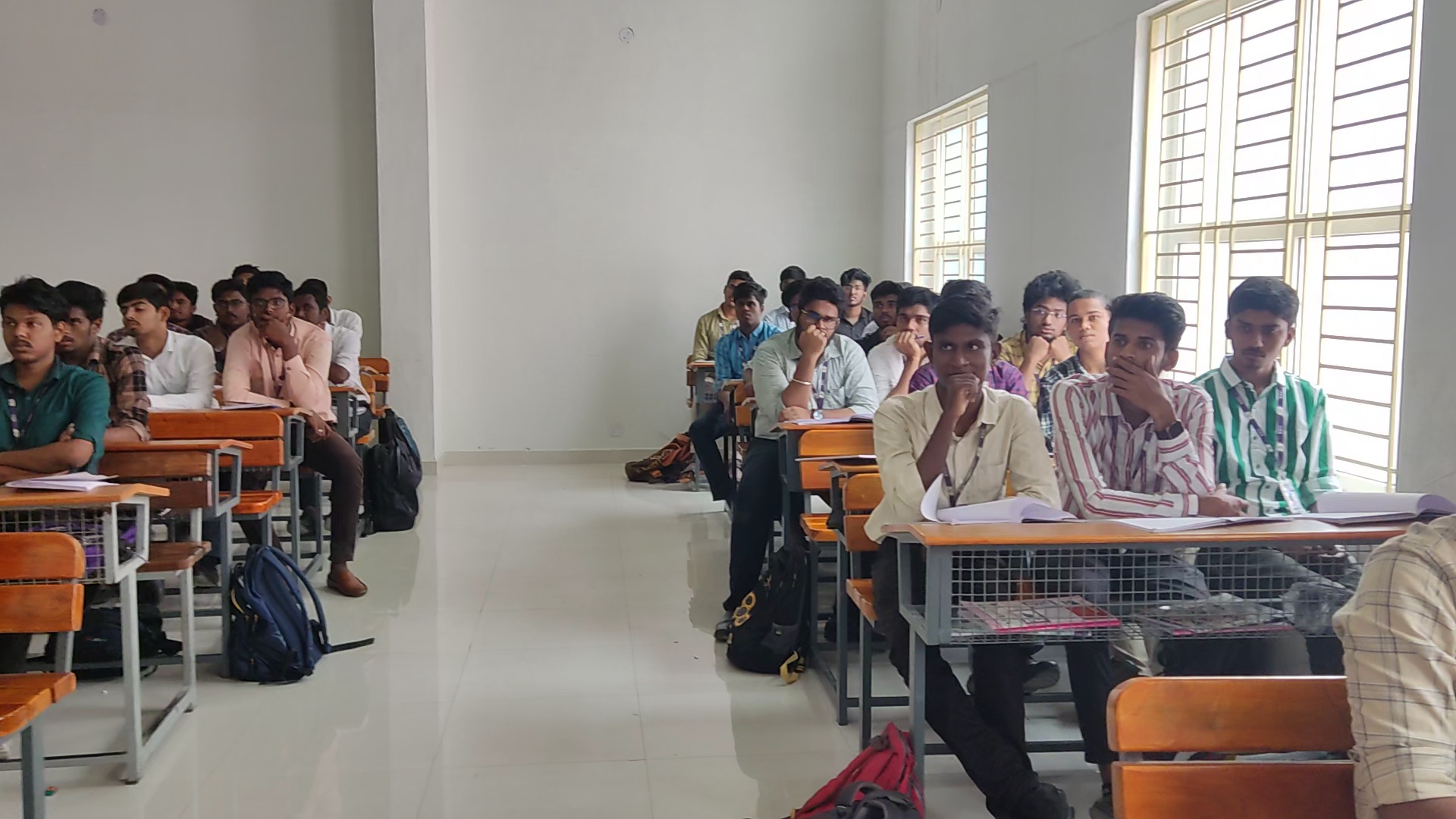 kongu engneering college - Roboflow Universe